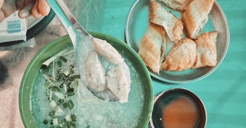 Quán cháo lòng bò viên 40 năm ở Sài Gòn