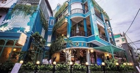 "Đột nhập" ngôi nhà 28 tỷ đồng Binz đưa Châu Bùi về chơi