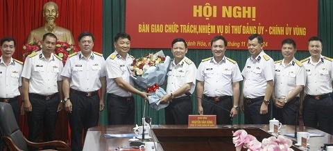 Thượng tá Bùi Xuân Bình giữ chức Chính ủy Vùng 4 Hải quân