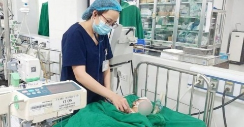 Dùng thuốc 'đẹn', nhiều trẻ ngộ độc nặng