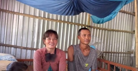 Trai tân cưới vợ có 3 con, bằng tuổi mẹ nên bị phản đối kịch liệt và ...