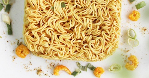 7 lý do bạn nên ngừng ăn mì gói thường xuyên