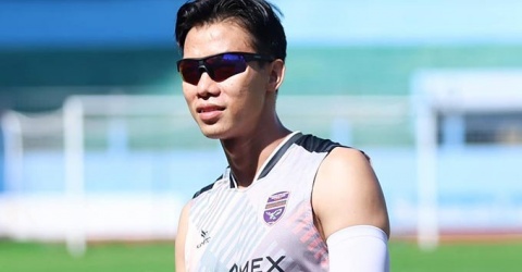 Dàn hậu vệ như ĐT Việt Nam thu nhỏ trong tay HLV Hoàng Anh Tuấn