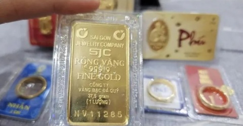 Giá vàng miếng SJC lẫn vàng nhẫn đều quay đầu tăng vọt