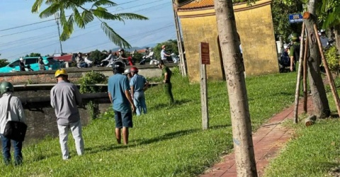 Khống chế “ngáo đá” tấn công người thân rồi nhảy xuống sông bơi